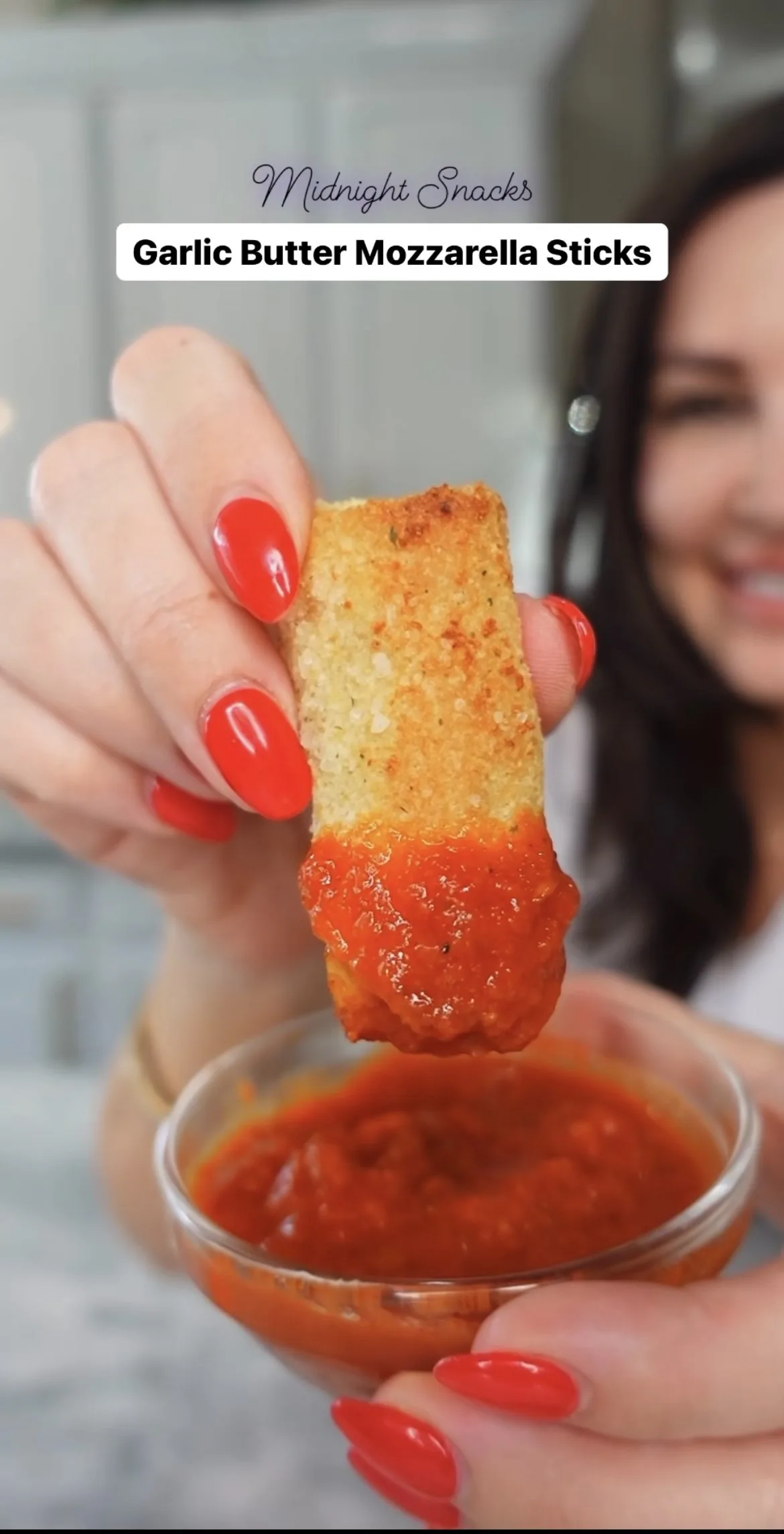 Garlic Butter Mozzarella Sticks | Provecho
