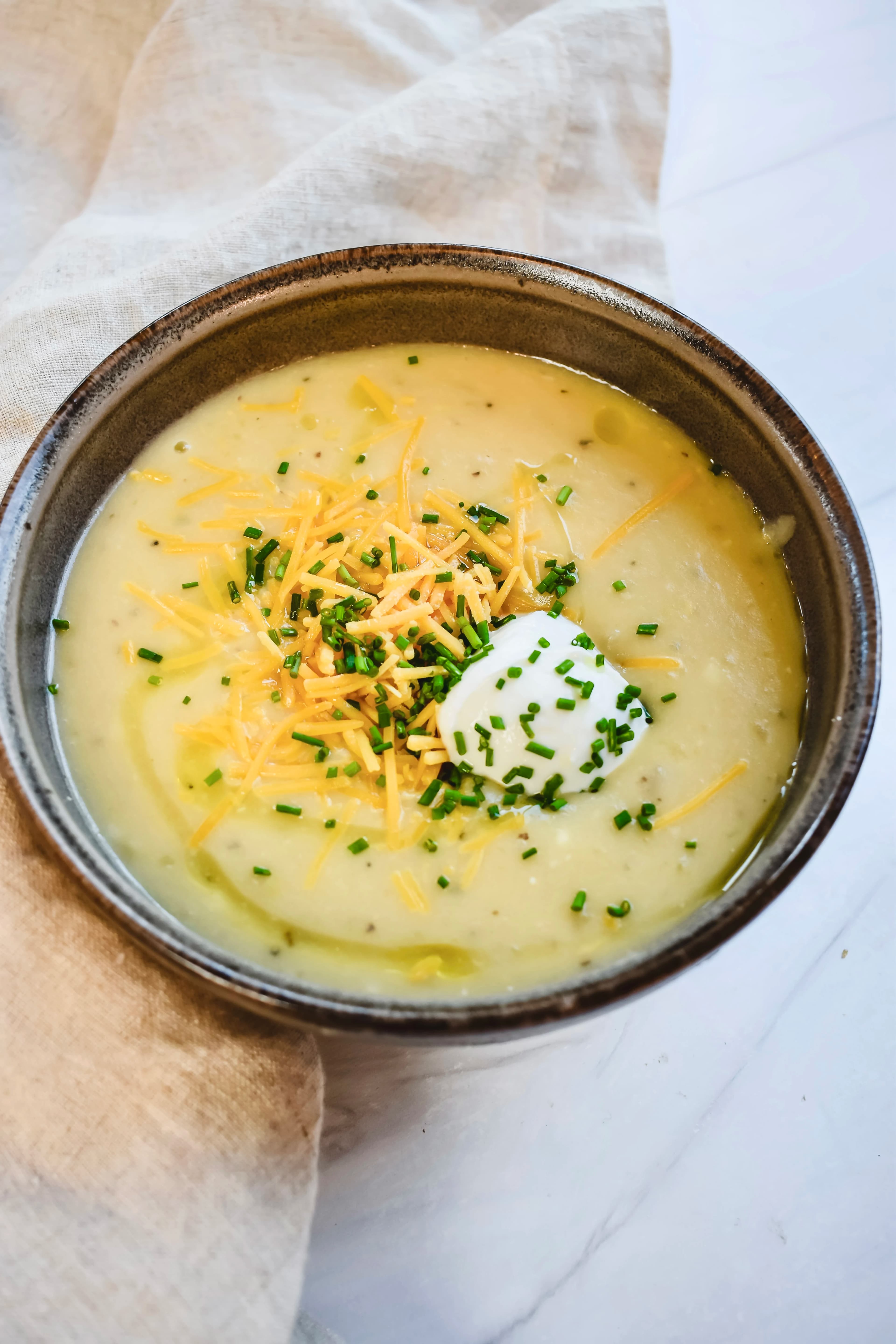 Easy & Healthy Slow Cooker Leek and Potato Soup | Provecho